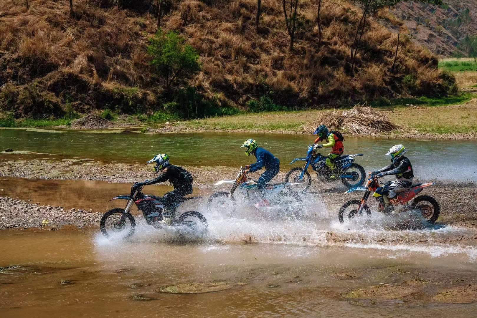 Adult electric cross motorcycle dirt bike details introduction - TYEMOTO