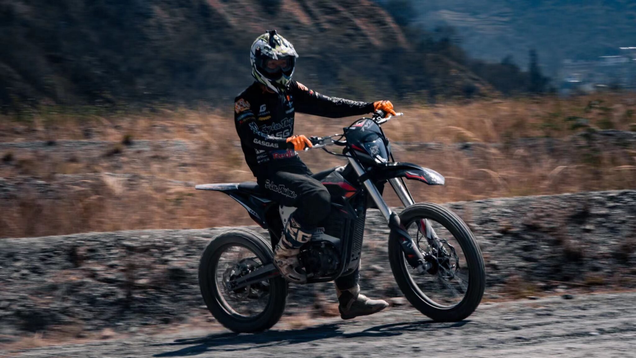 Best Electric Dirt Bikes for Off-Roading and Motocross