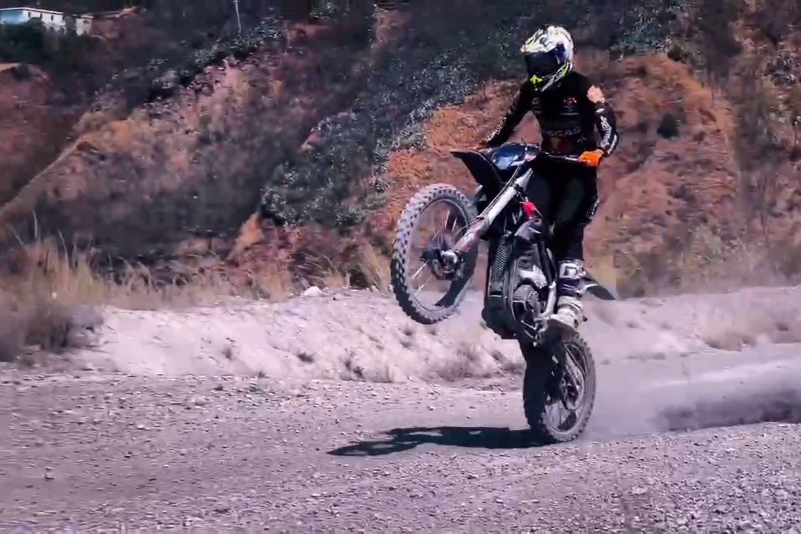 Electric Dirt Bike Safety Tips: Tyemoto TYE3000 Edition - TYEMOTO